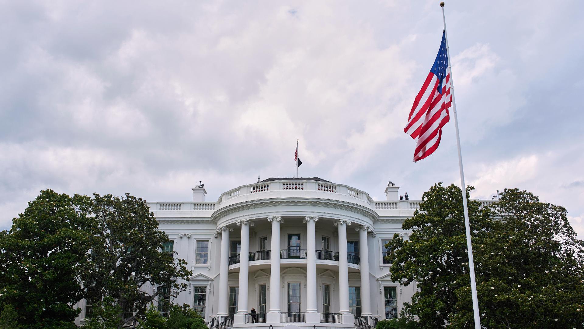 Trump installs new massive flagpoles at the White House | ktvb.com