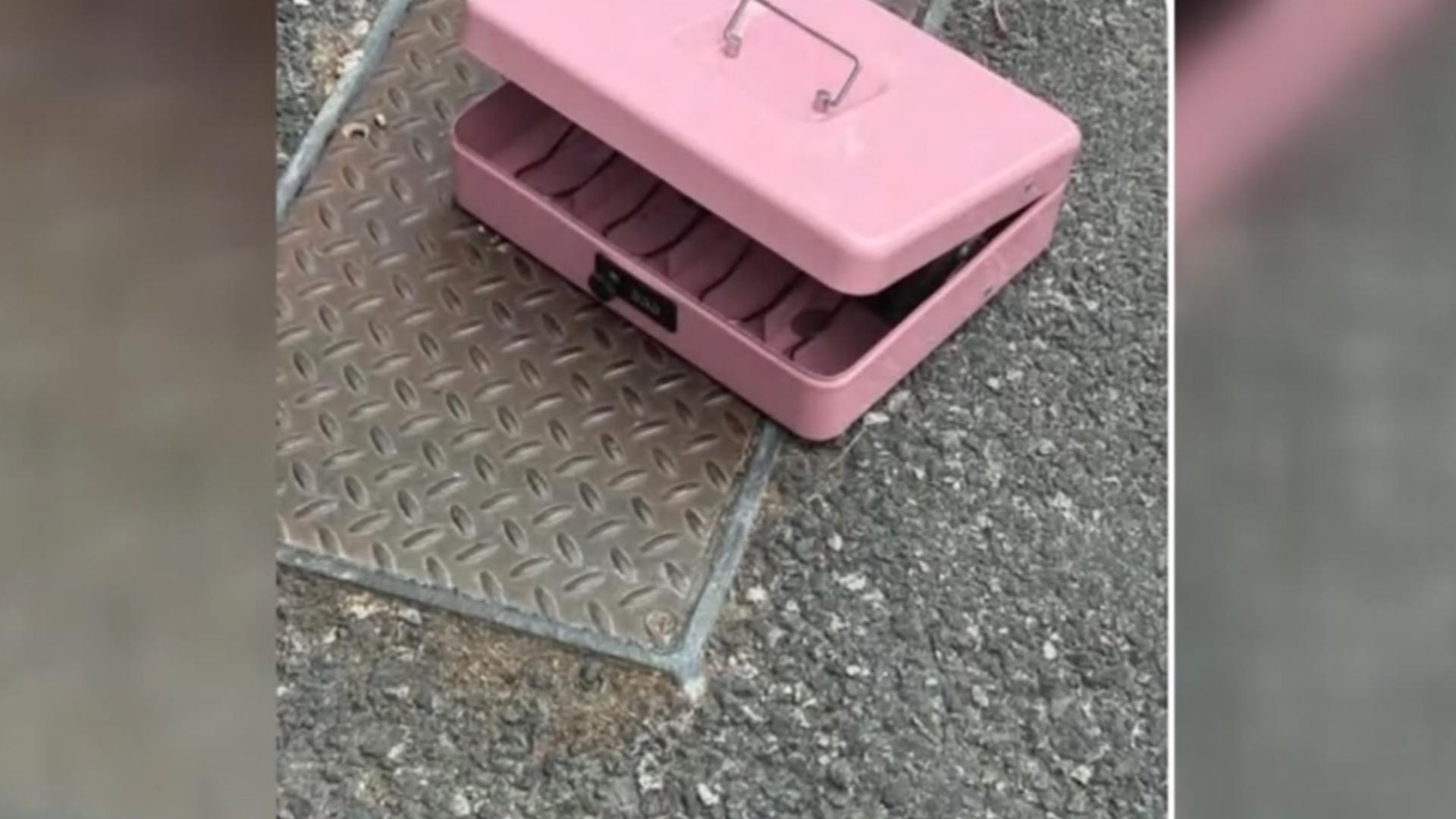 Kids' lemonade stand reopens after they were robbed at gunpoint in ...