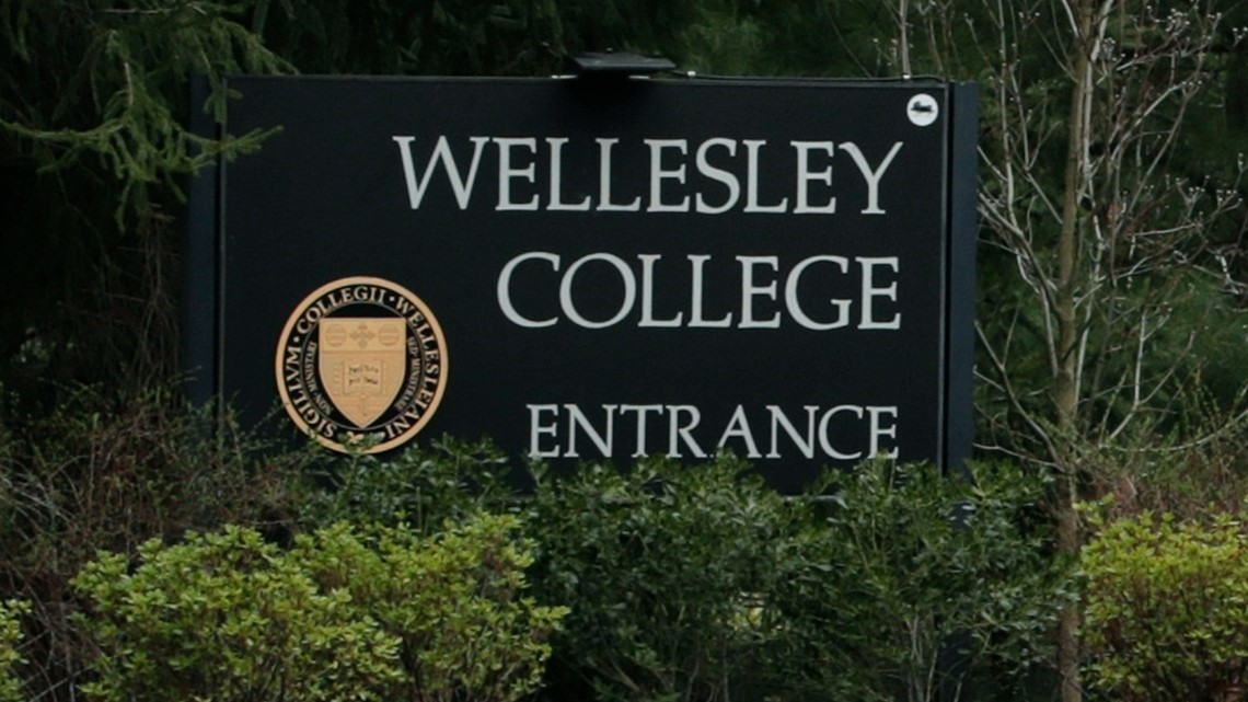 Wellesley College students call for admission of transgender men | ktvb.com