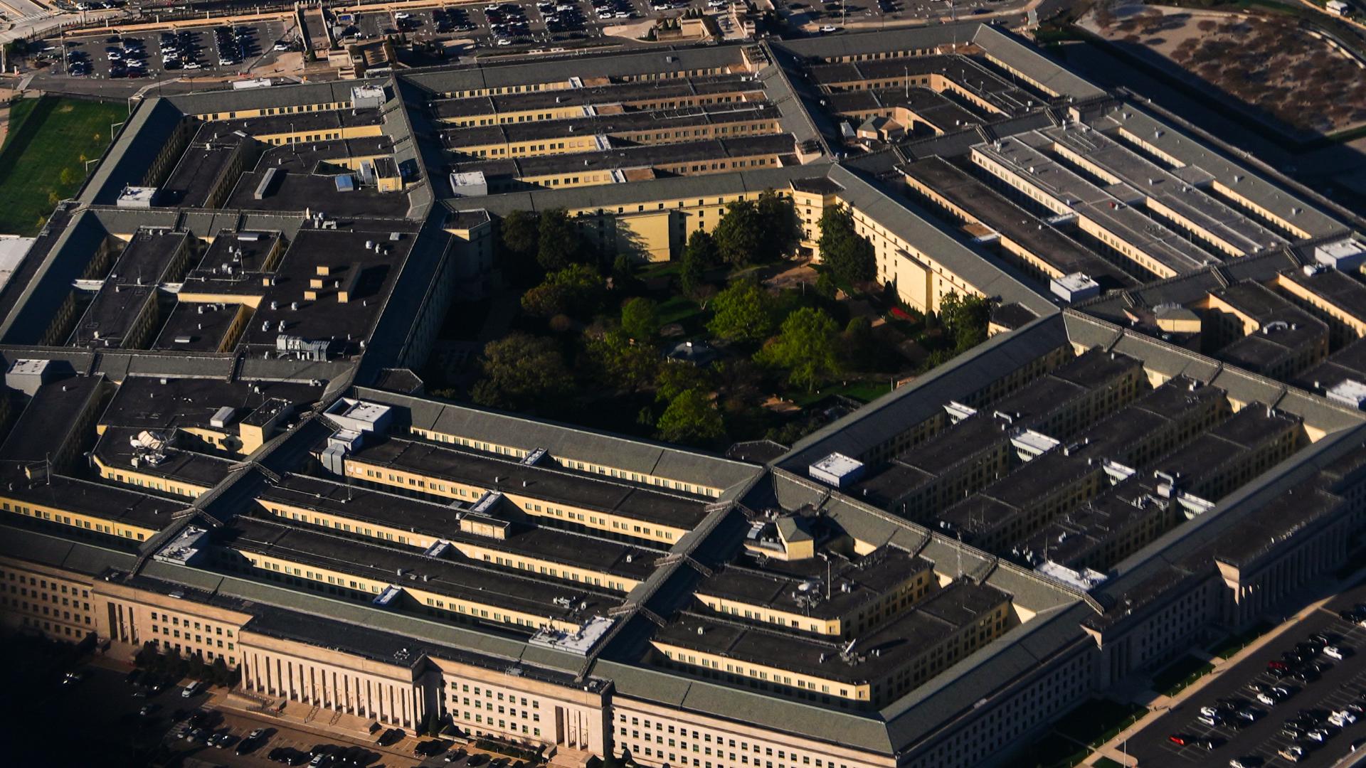 Federal judge finds Pentagon is violating court order to restore access ...