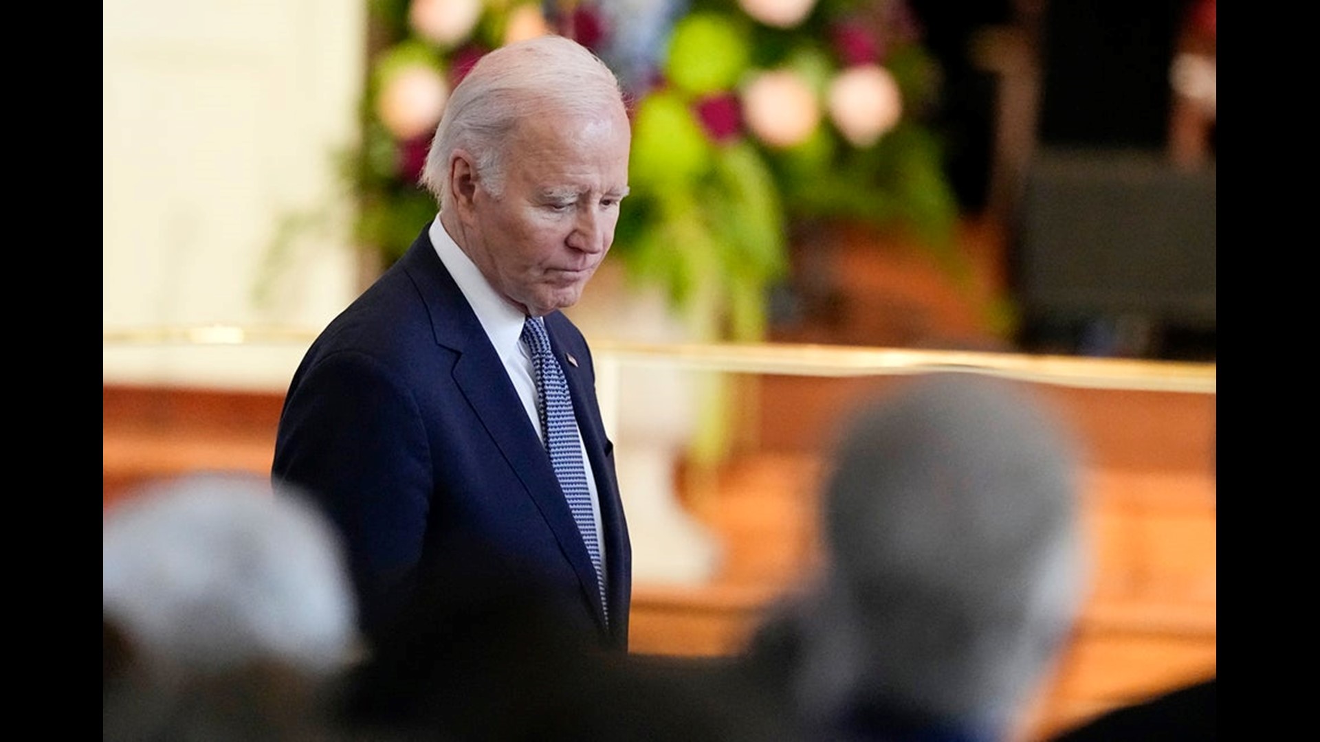 Jimmy Carter Honors Late Wife Rosalynn With Blanket at Her Memorial Service | ktvb.com