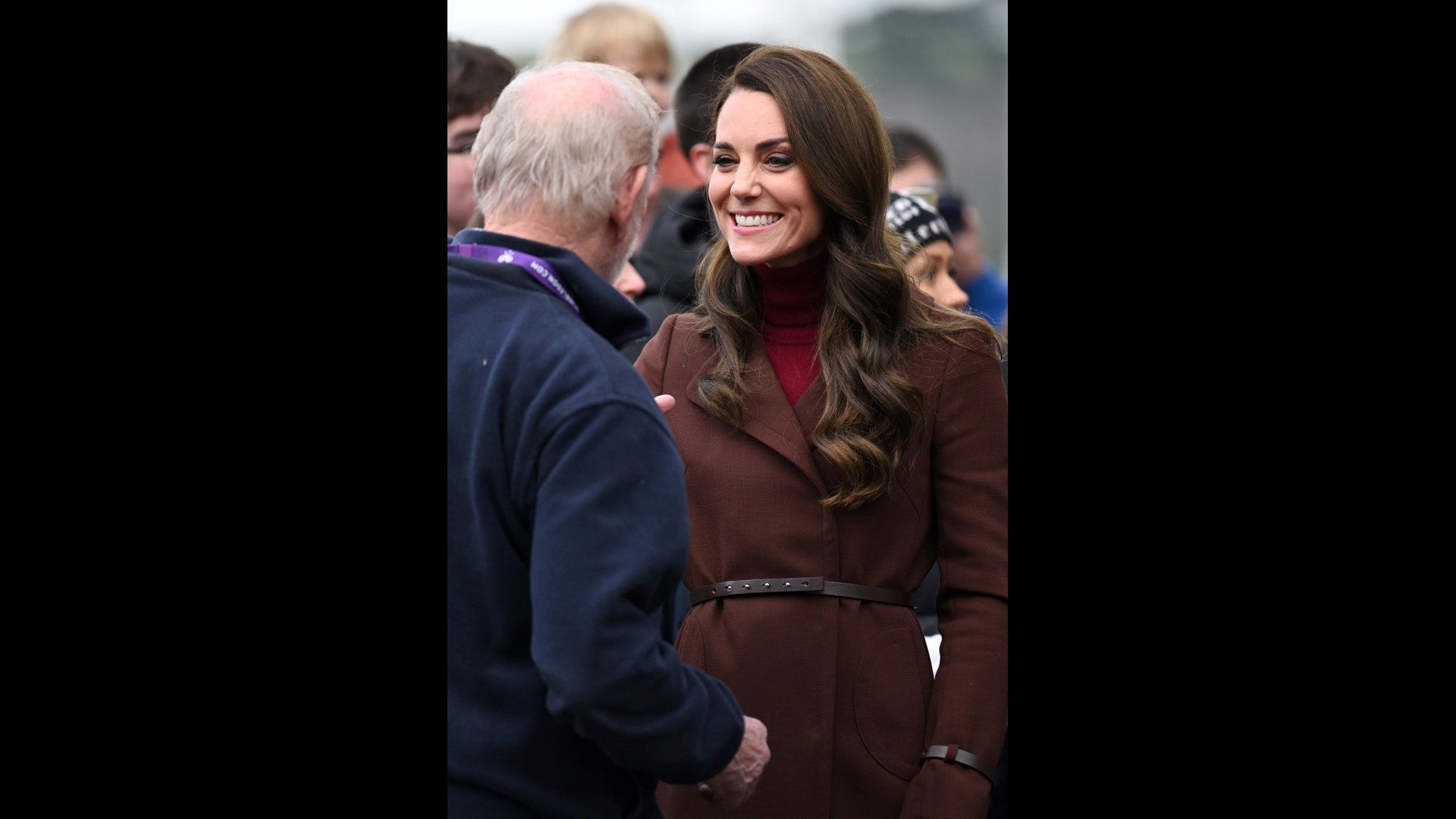 Kate Middleton Breaks Royal Protocol to Give Former Teacher a Big Hug ...