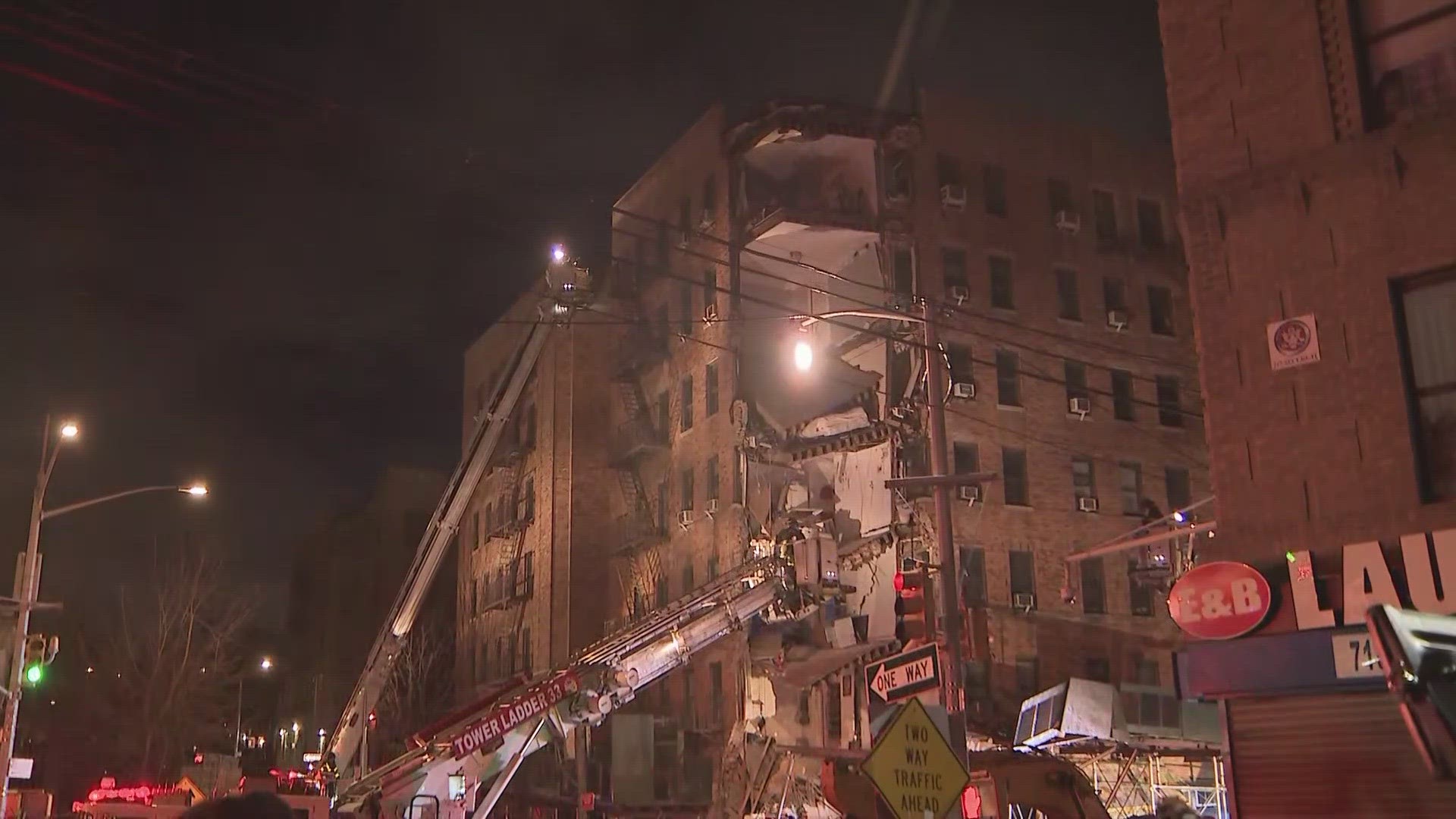 Corner of Bronx building collapses, leaves apartments exposed | ktvb.com