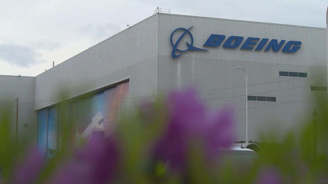 Boeing threatens to lock out over pay dispute with firefighters | ktvb.com