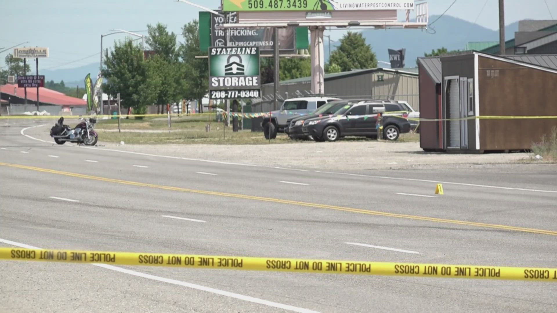 Man shot and killed in State Line Village during carjacking, suspect ...