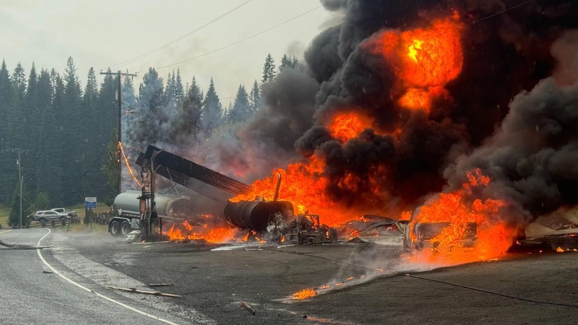 Gas station explodes, bursts into flames in Cardiff, Idaho | ktvb.com