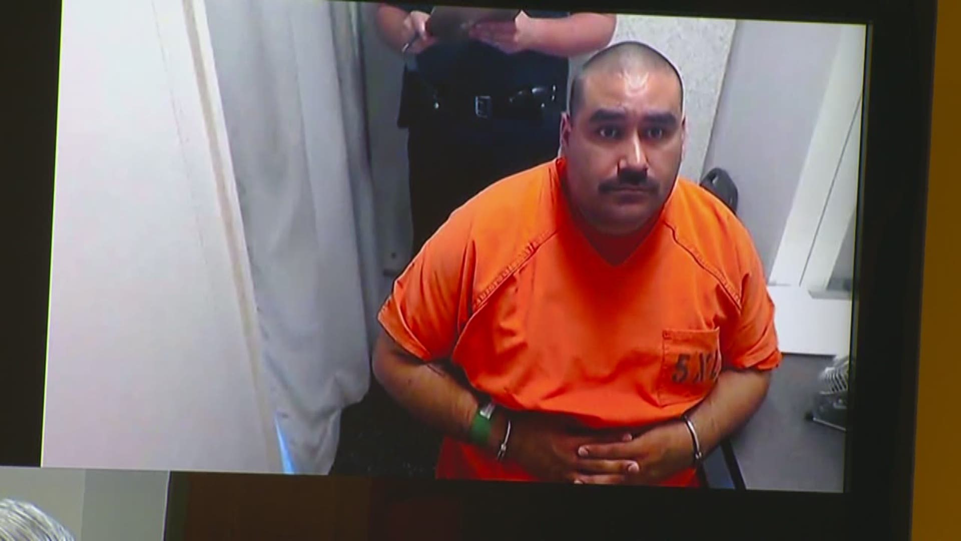 Police: Murder suspect slashed tires, kicked in doors before Nampa ...