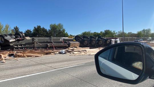 Police: 9 vehicles were involved in I-84 crash in Boise | ktvb.com