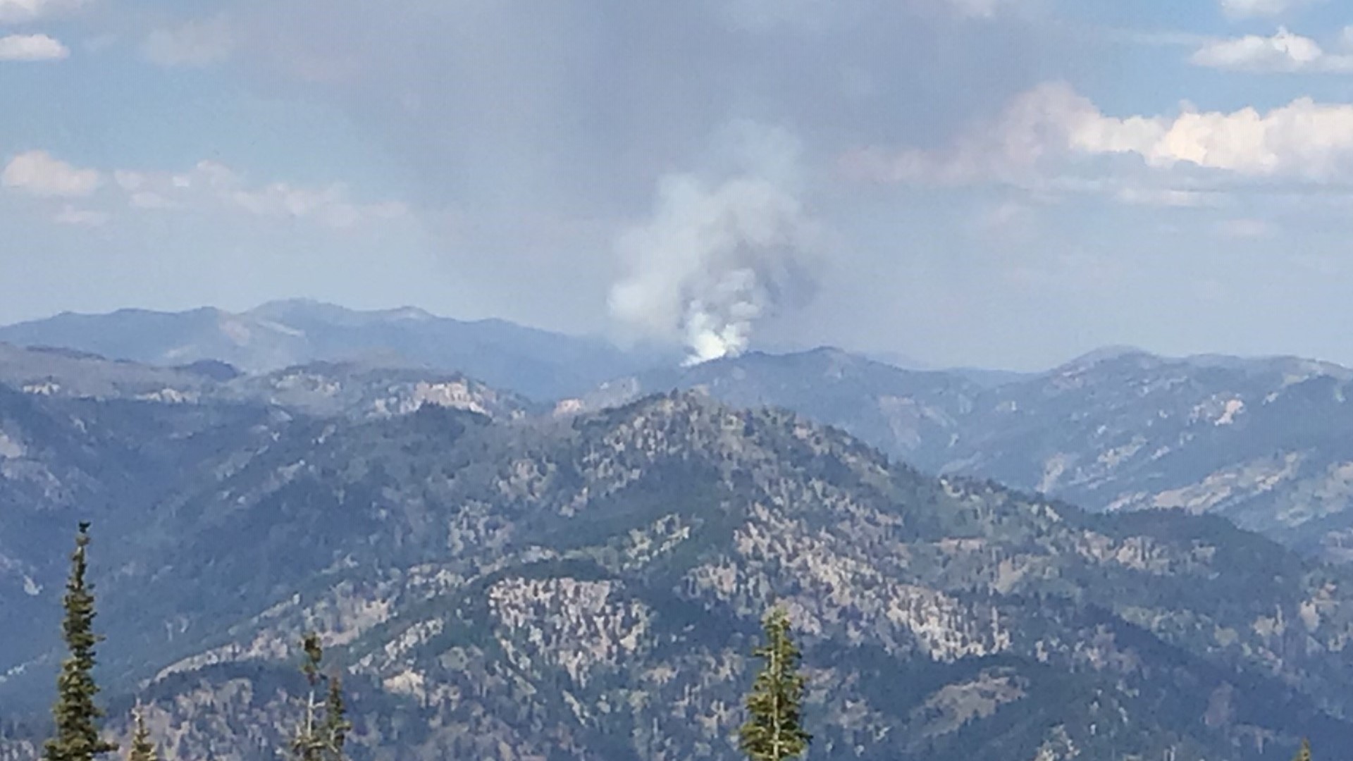 Crews continue to battle 2 lightning-caused wildfires in the Boise ...