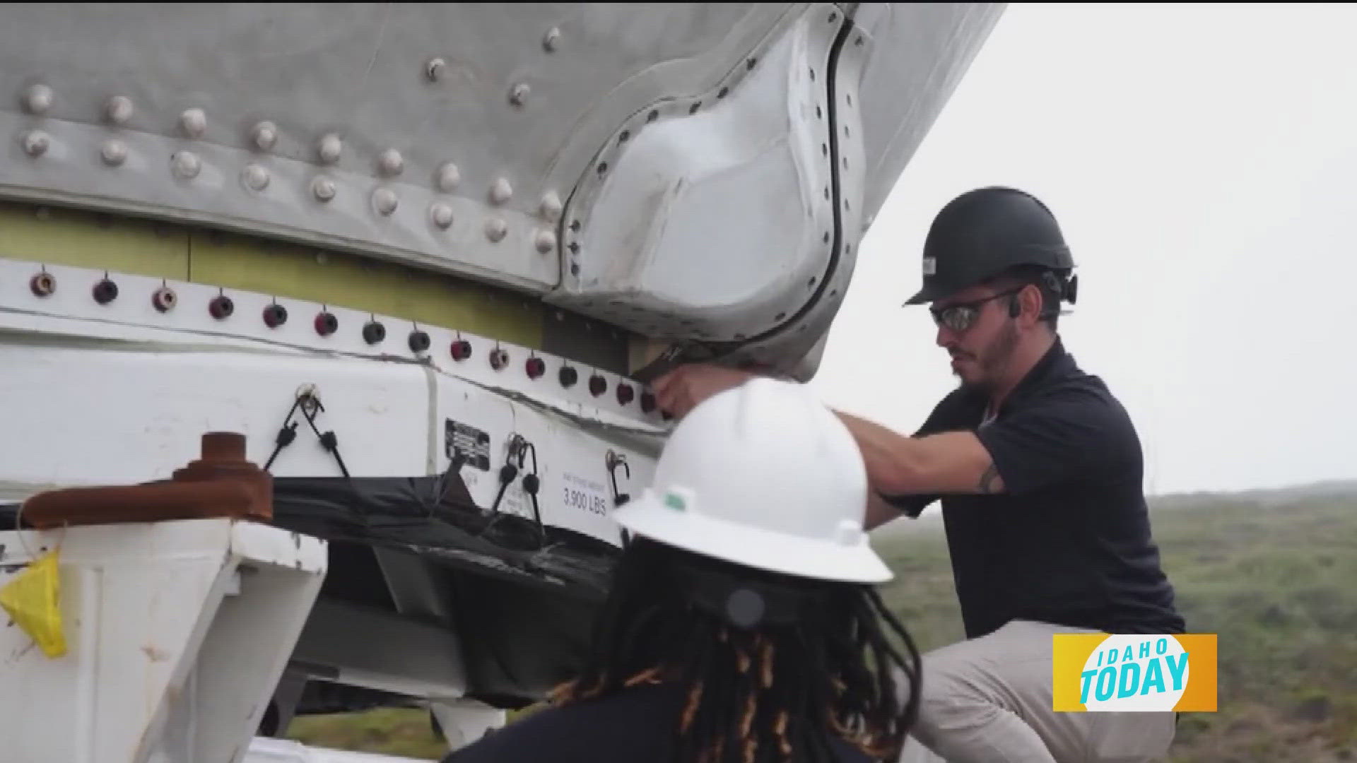T-Mobile's new T-Satellite: "If you can see the sky, you're in touch ...