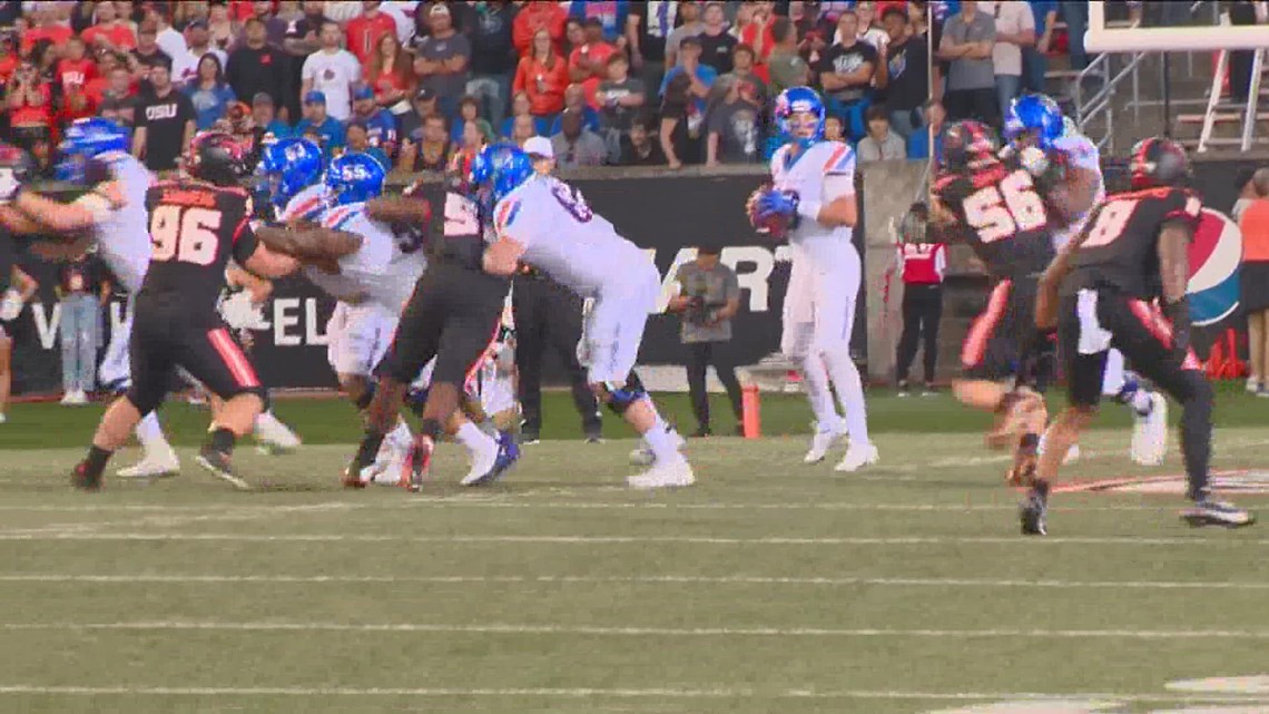 Boise State Football quarterback competition taking center stage | ktvb.com