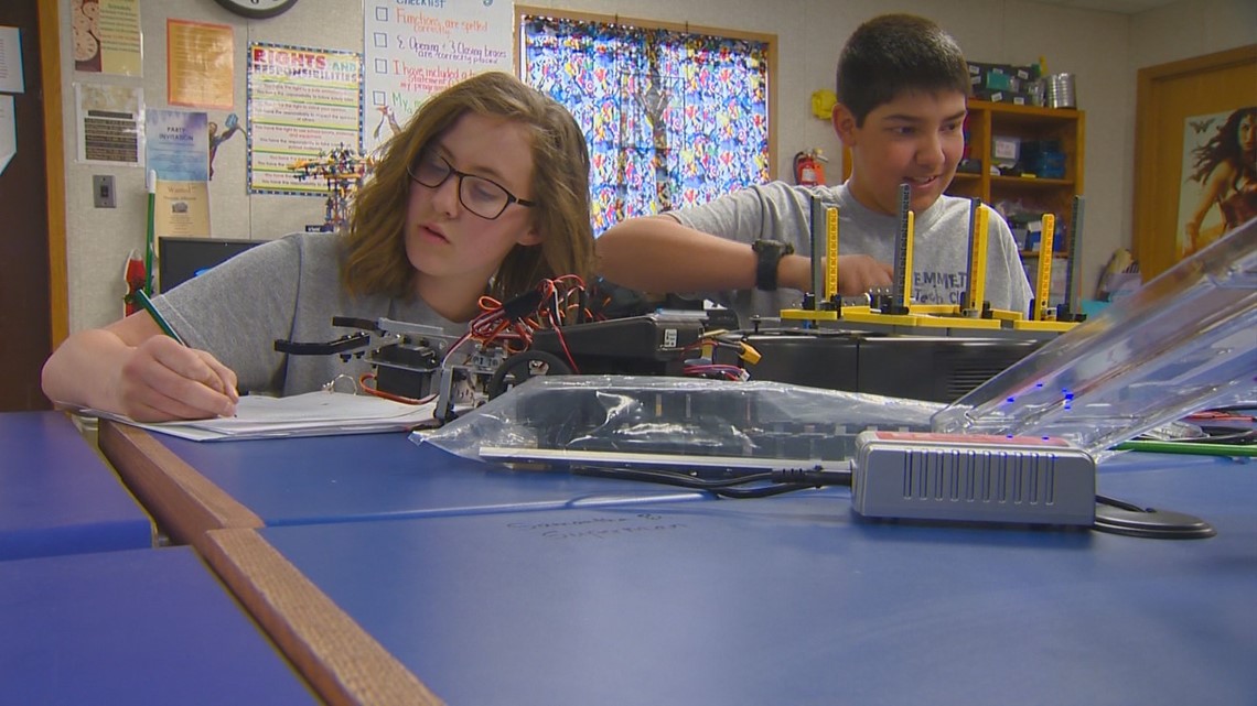 Innovative Educator: Emmett teacher teaches robotics, not robots | ktvb.com