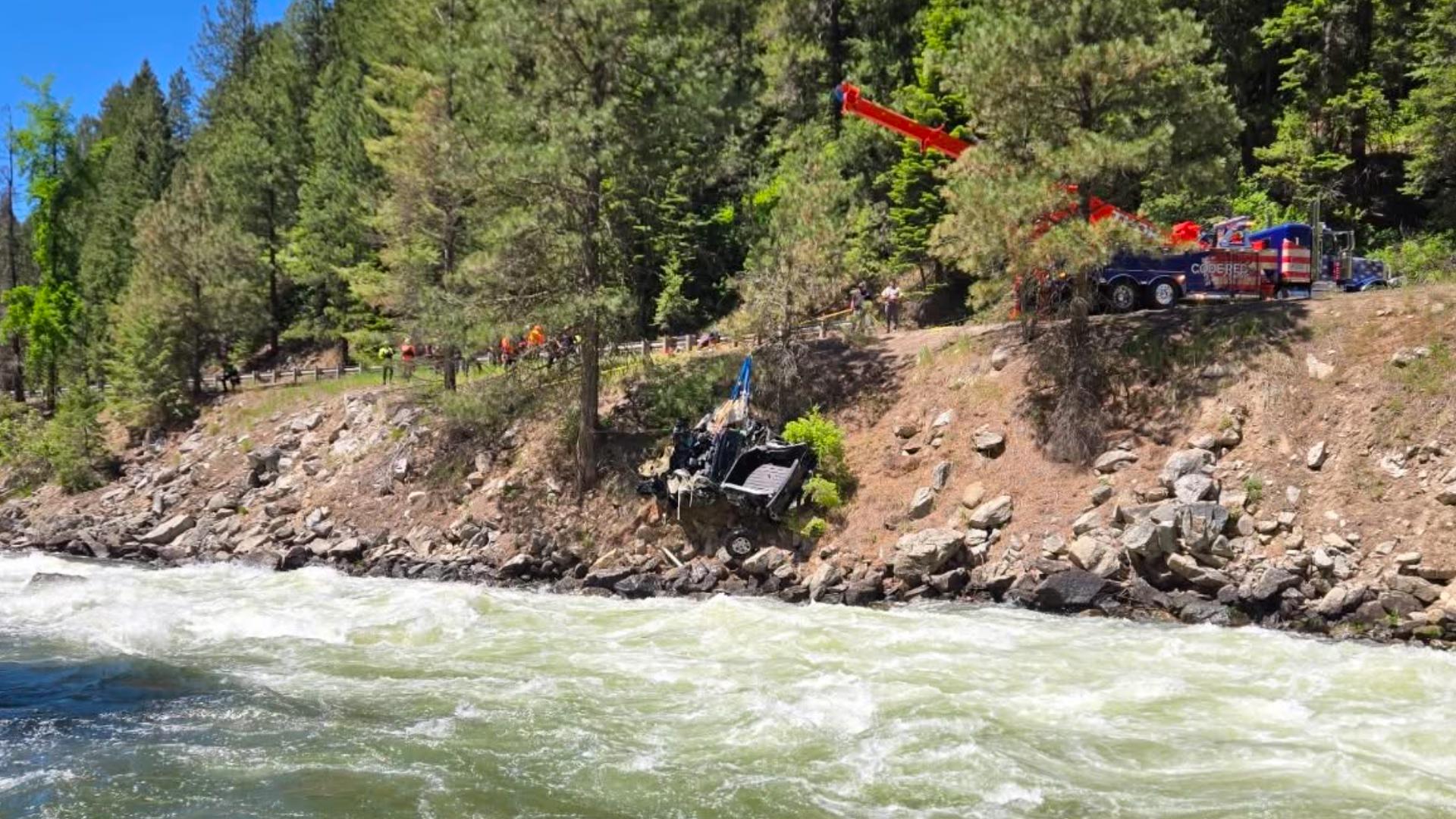 Pickup pulled from Payette River after Highway 55 crash south of ...