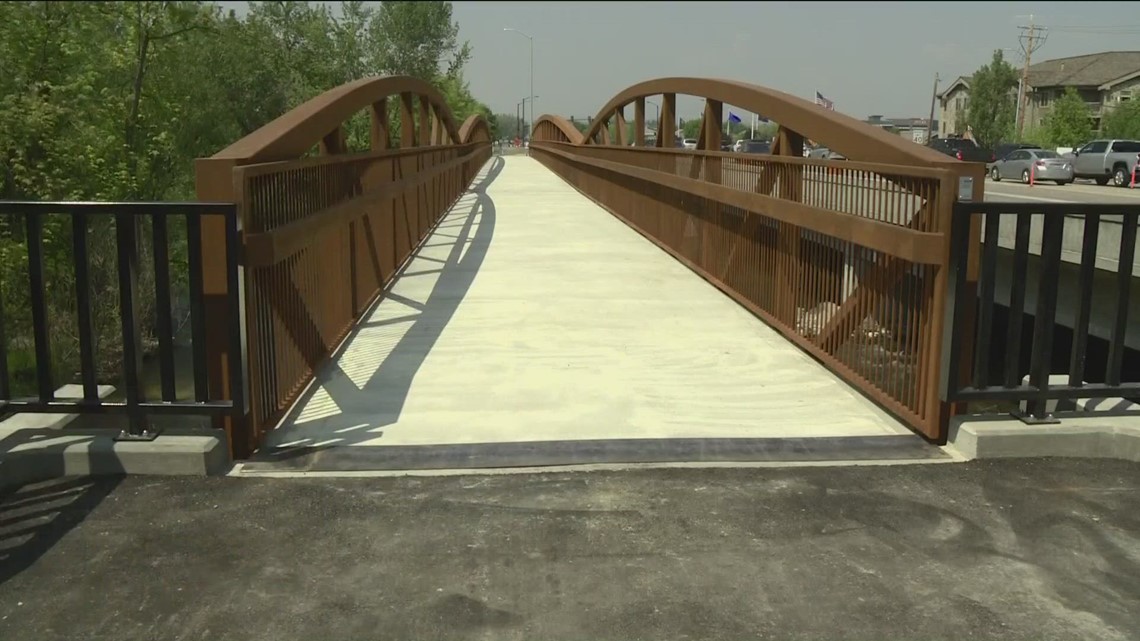 Pedestrian, bike bridge on Eagle Road opens to public | ktvb.com