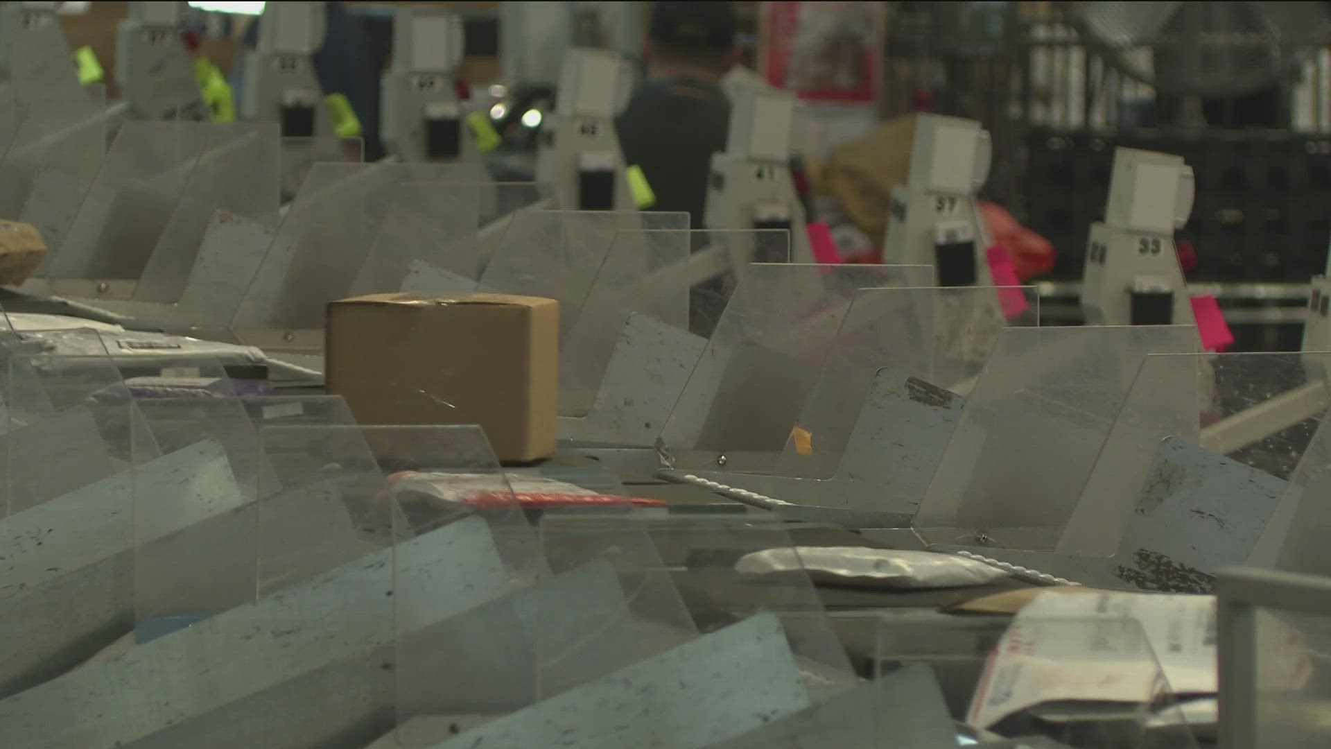 New robots inside Boise's USPS facility help process and handle ...