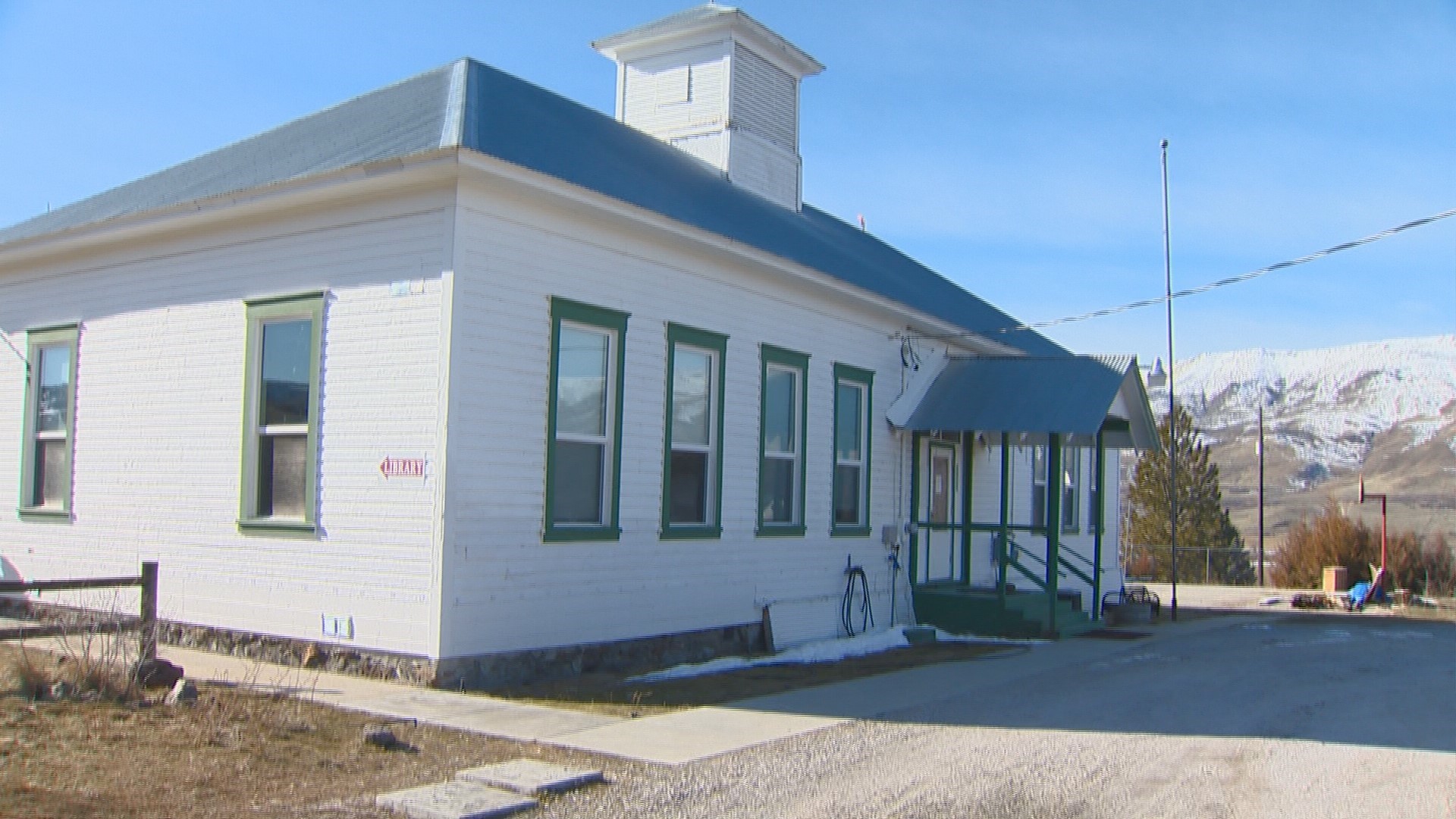 Ola teacher keeps kids thriving after last-minute move out of historic ...