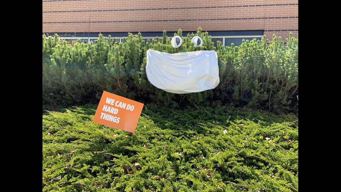 Cynthia Mann Elementary School signs of encouragement | ktvb.com