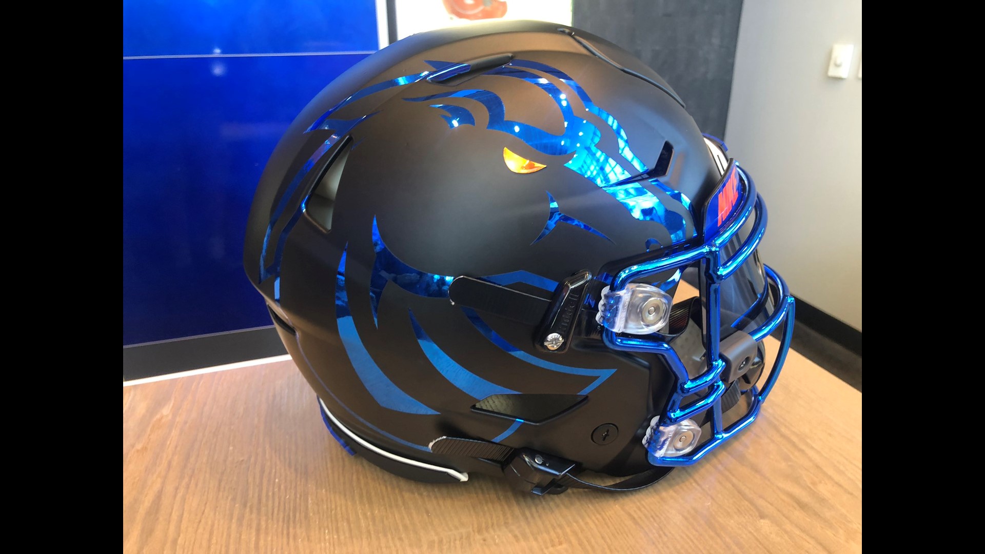 Boise State is back in black: The Broncos bring back their black ...