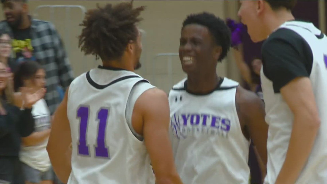 Yotes men's basketball open scrimmage goes down to the wire | ktvb.com