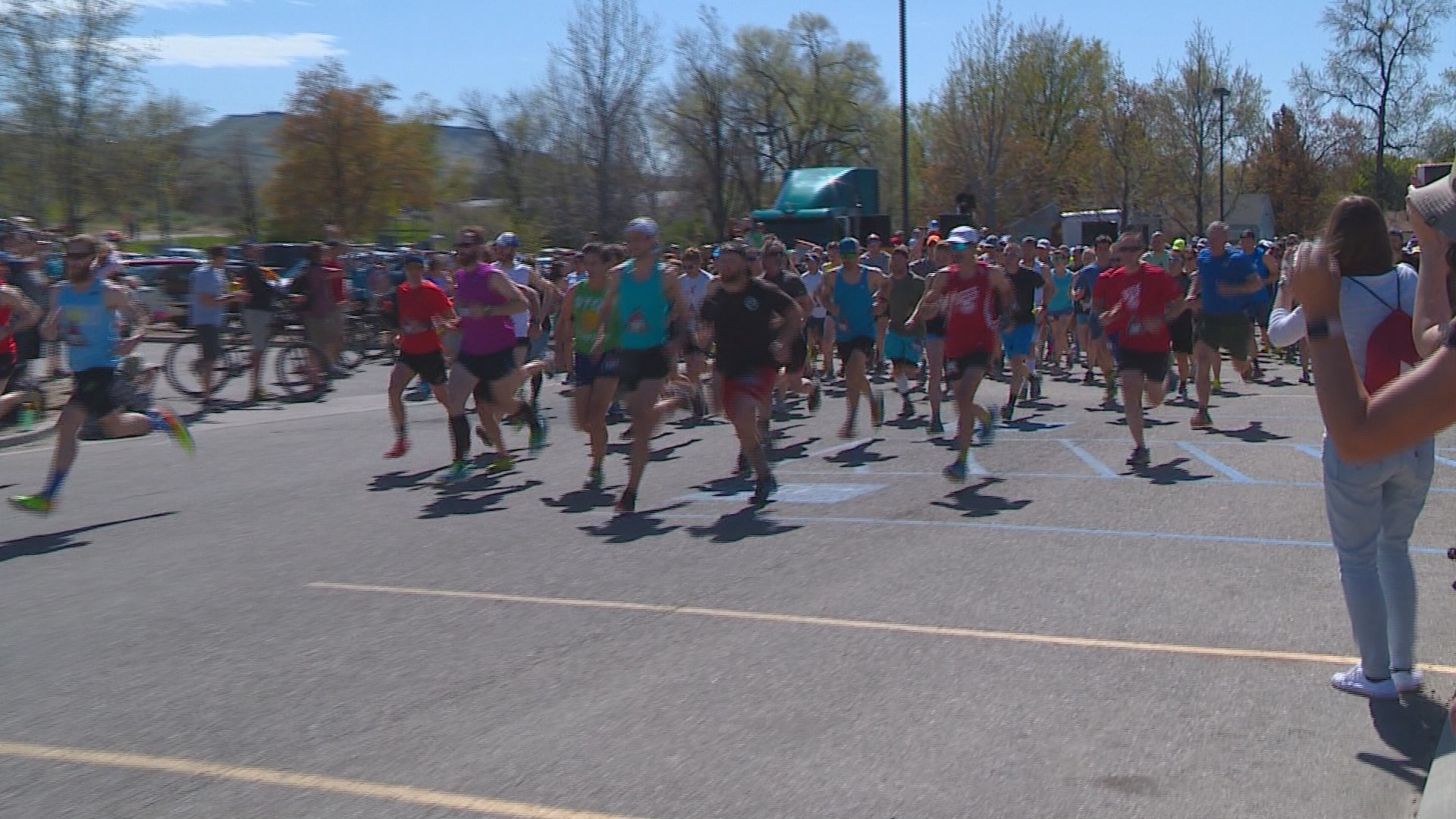 More than 2,000 run slightly longer Race to Robie Creek | ktvb.com