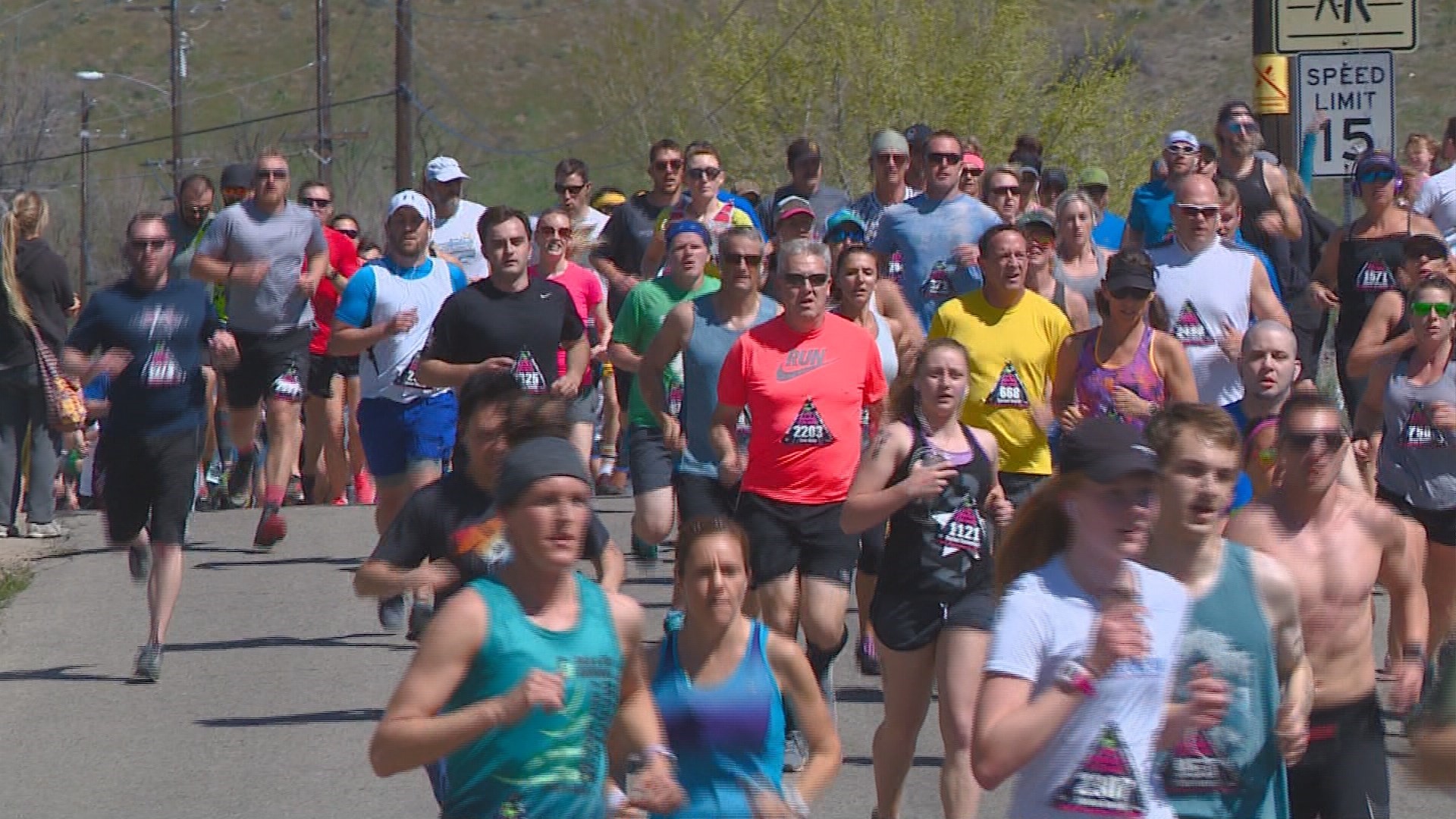 More than 2,000 run slightly longer Race to Robie Creek | ktvb.com