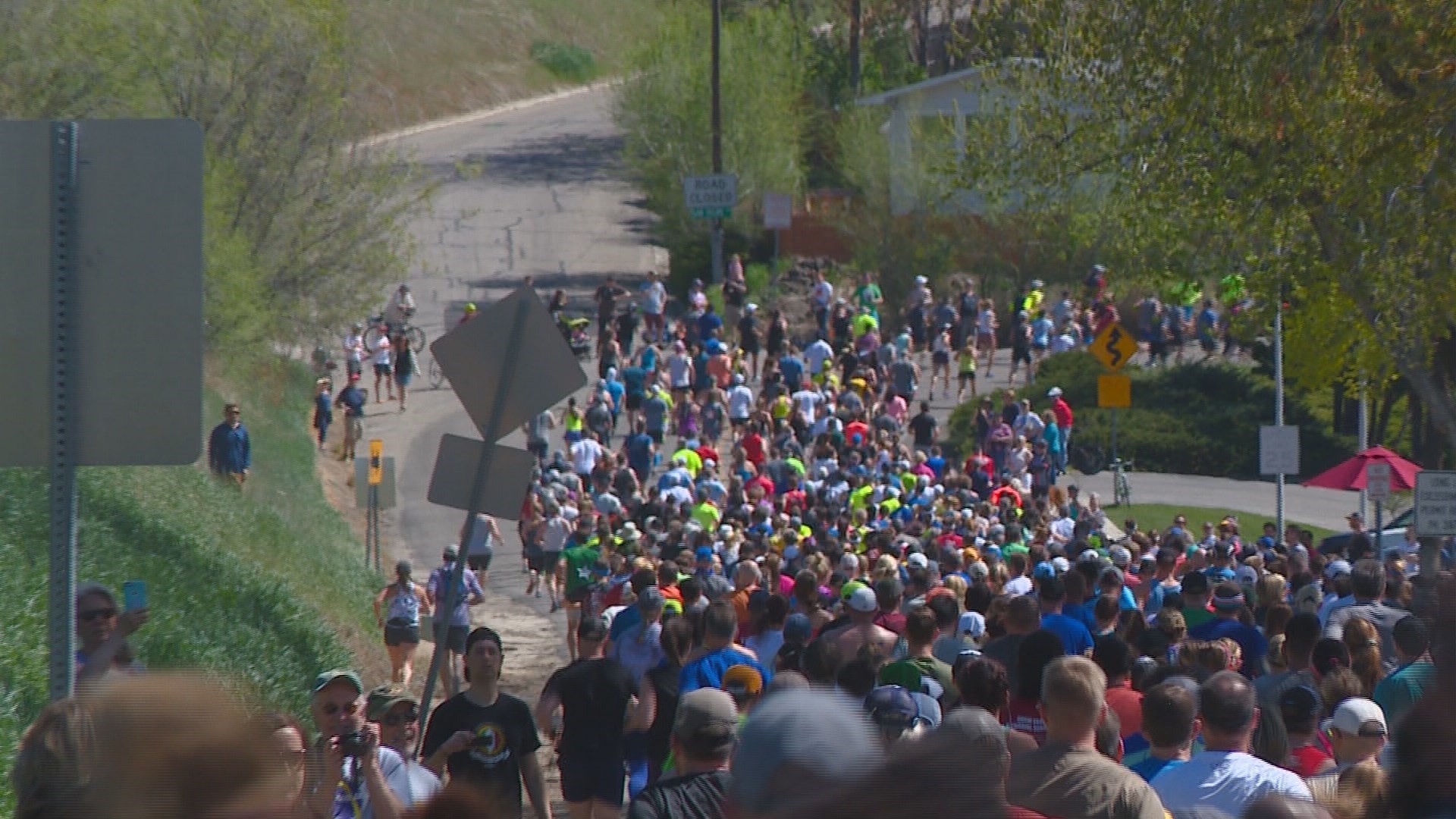 More than 2,000 run slightly longer Race to Robie Creek | ktvb.com