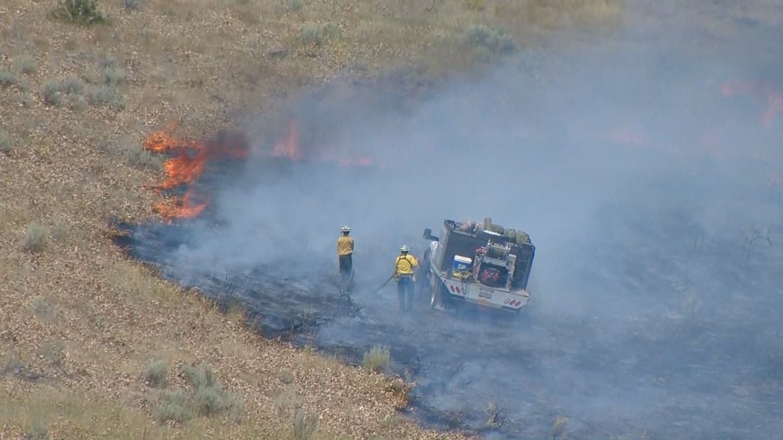 Highway 95 back open as crews battle wildfire near Midvale | ktvb.com
