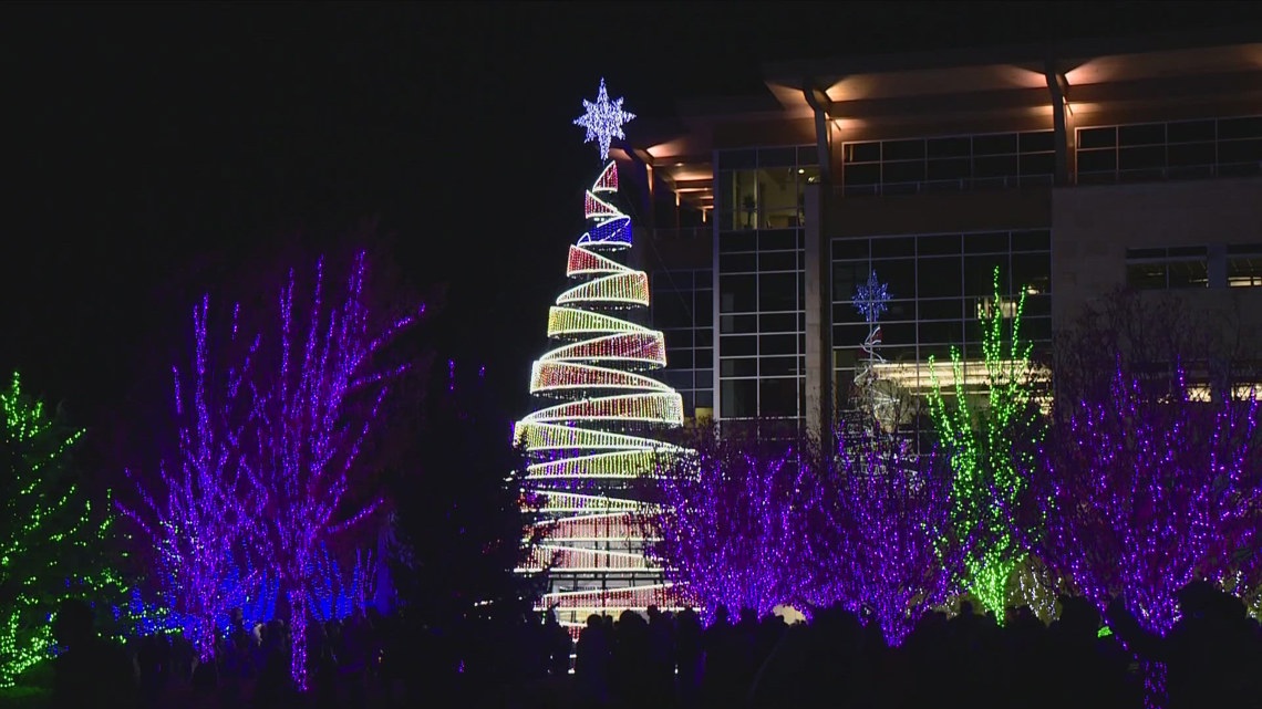 Scentsy hosts 7th annual Christmas lights ceremony | ktvb.com