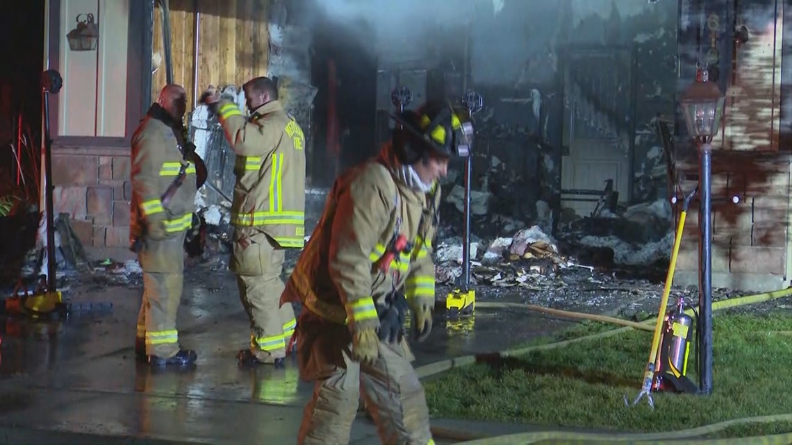 Flames seen leaping from garage in Meridian house fire | ktvb.com