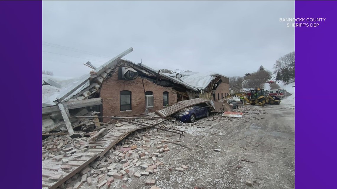 2 people rescued after roof collapses at Lava Hot Springs bar | ktvb.com