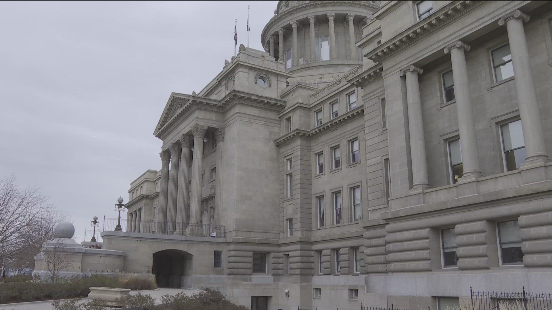 Idaho Department of Administration: Two windows cracked at State ...