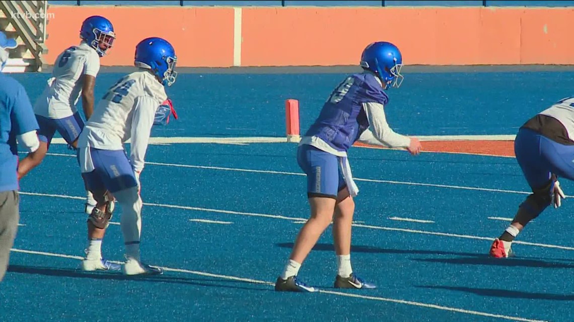 'Let the best man win': Boise State QBs Bachmeier and Sears competing ...