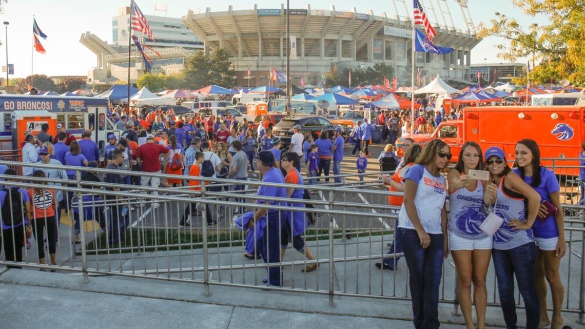 Boise State football: Plans for Labor Day weekend? | ktvb.com