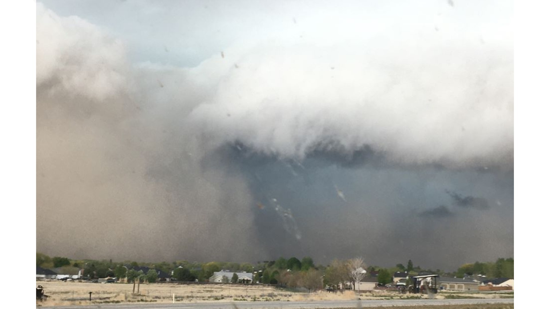 What is a haboob? Ominous shelf cloud photographed during Thursday’s ...