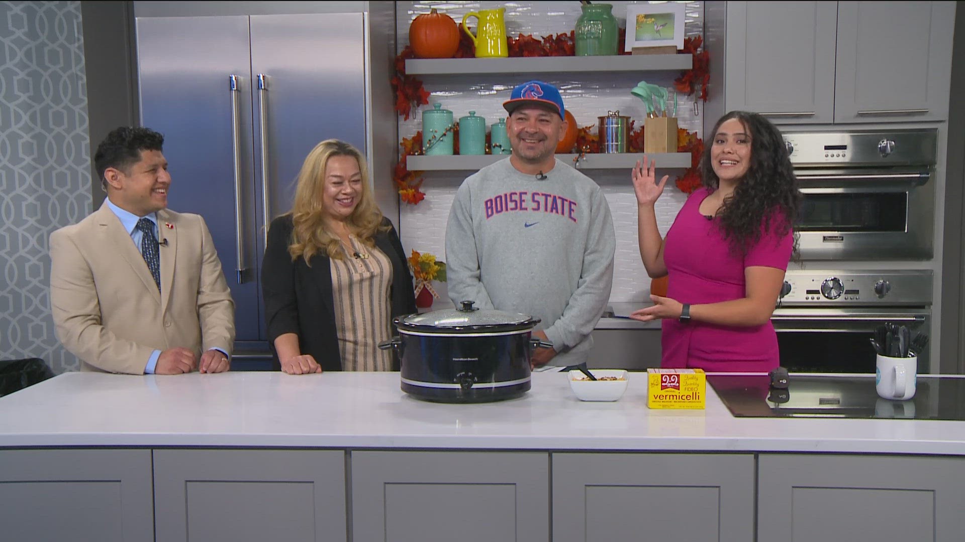 Hispanic Heritage Month: Bobby Gaytan makes Fideo Con Carne | ktvb.com