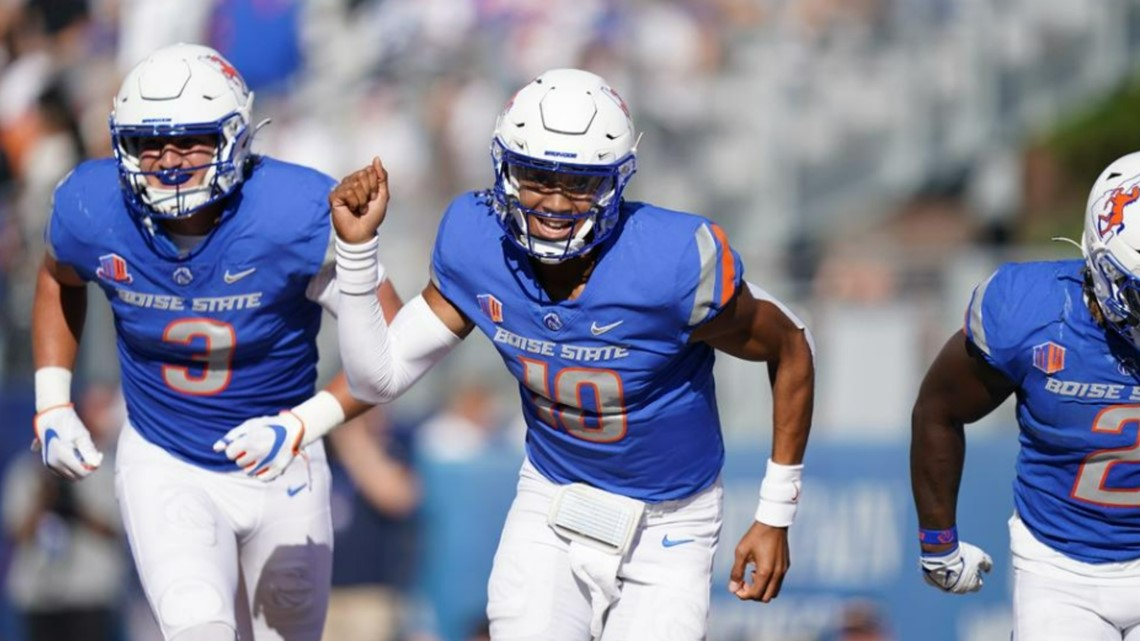 Boise State starts fast, defeats North Dakota 42-18 on The Blue | ktvb.com