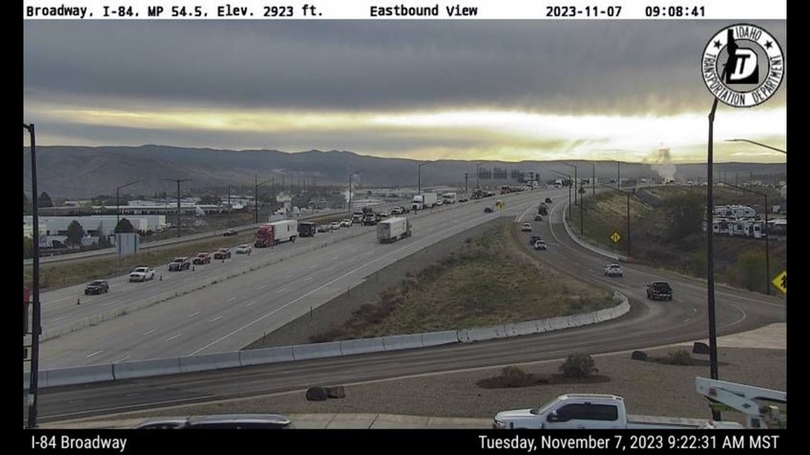 Semi crashes on Interstate 84 in Idaho, blocking traffic in Boise | ktvb.com