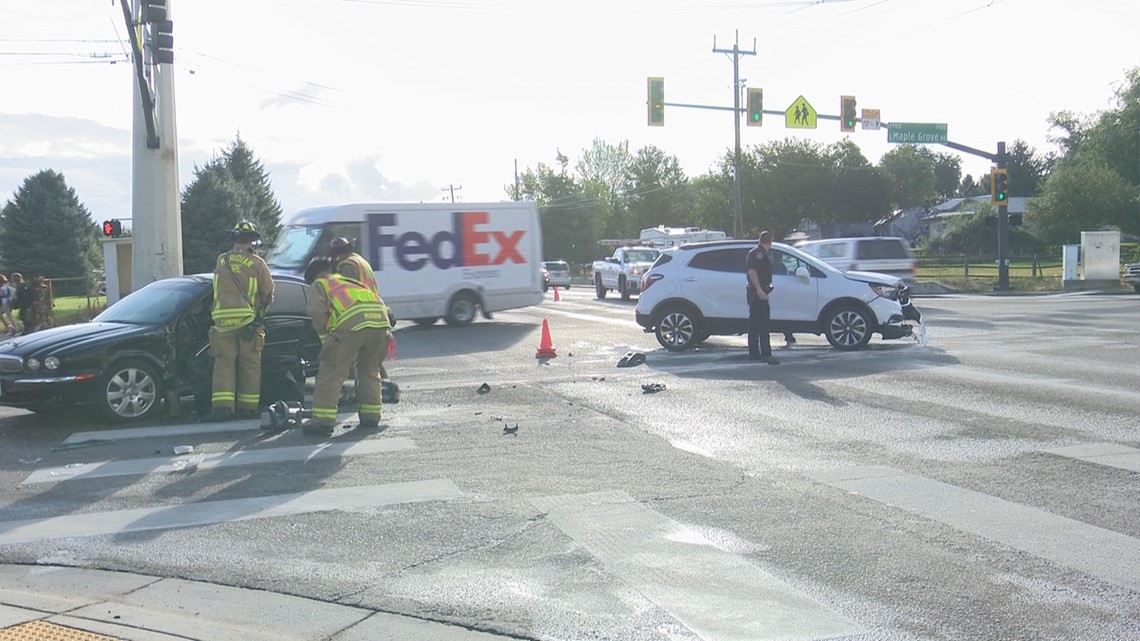 1 hurt in collision on Maple Grove Road | ktvb.com