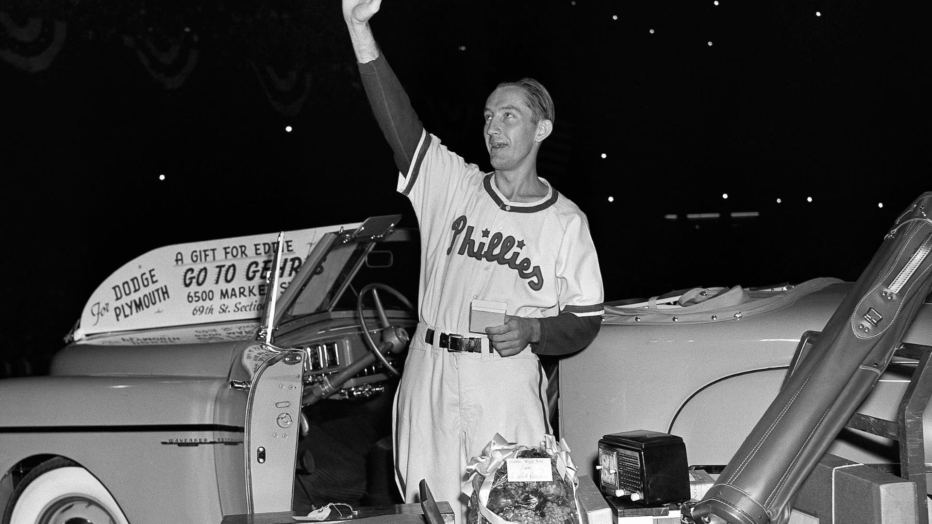 This Day In Sports: From Waitkus to Hobbs to Gibson | ktvb.com