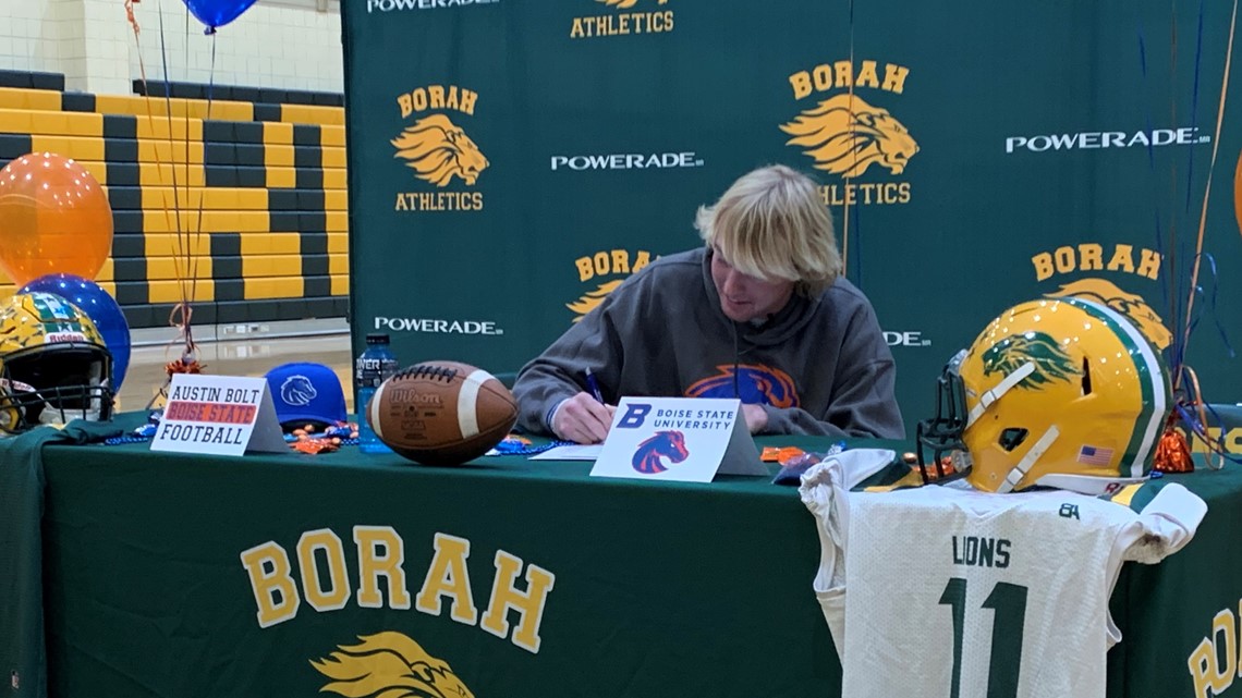 Borah's Austin Bolt signs with Boise State football | ktvb.com