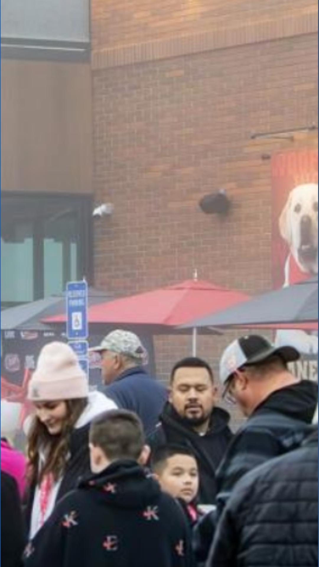 Hundreds line up for Idaho’s first Raising Cane’s in Meridian | ktvb.com