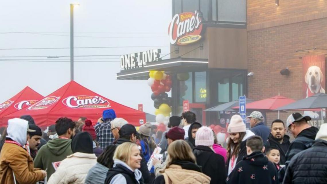 Hundreds line up for Idaho’s first Raising Cane’s in Meridian | ktvb.com