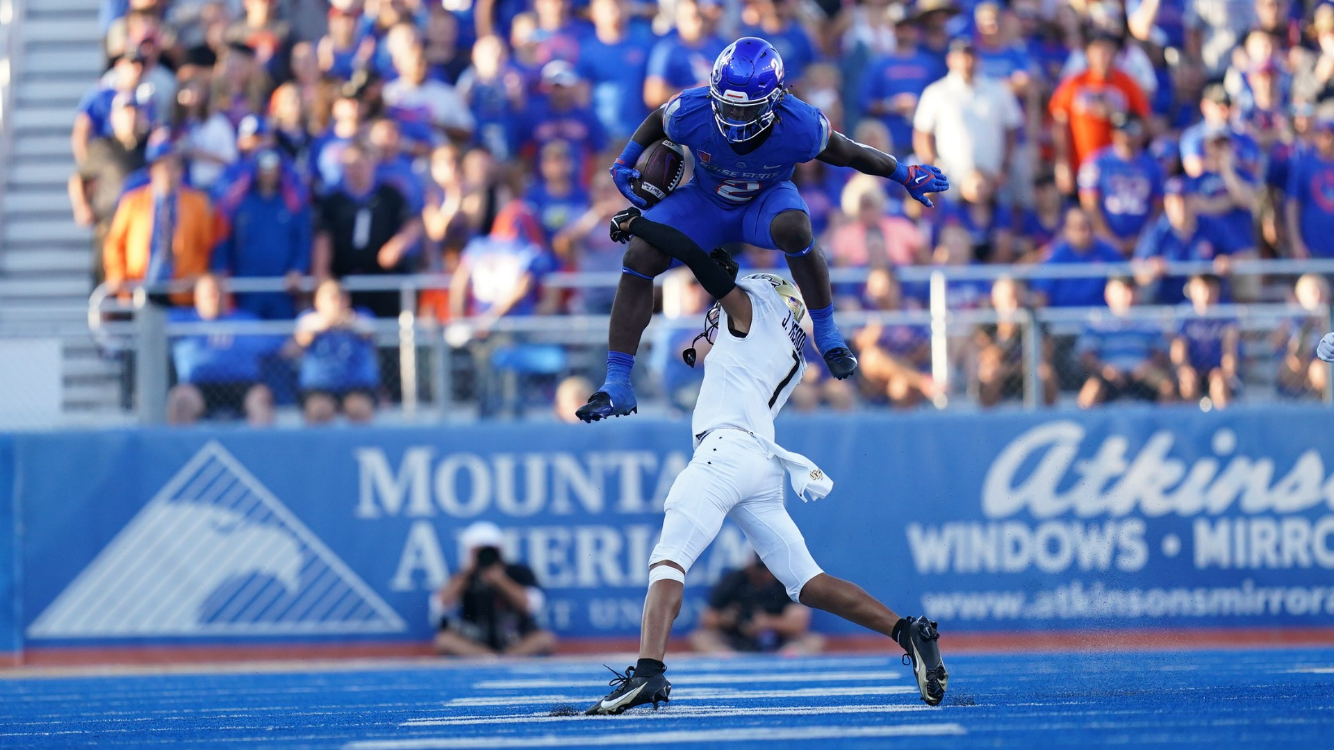 Boise State falls to UCF 18-16 on last-second field goal | ktvb.com
