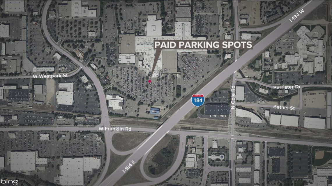 Boise Towne Square mall implements paid parking at select spots | ktvb.com