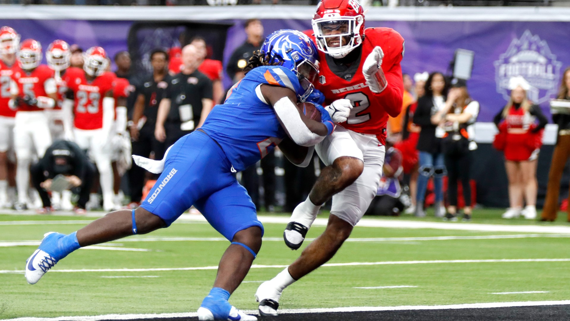 Boise State captures Mountain West title with 44-20 win over UNLV | ktvb.com