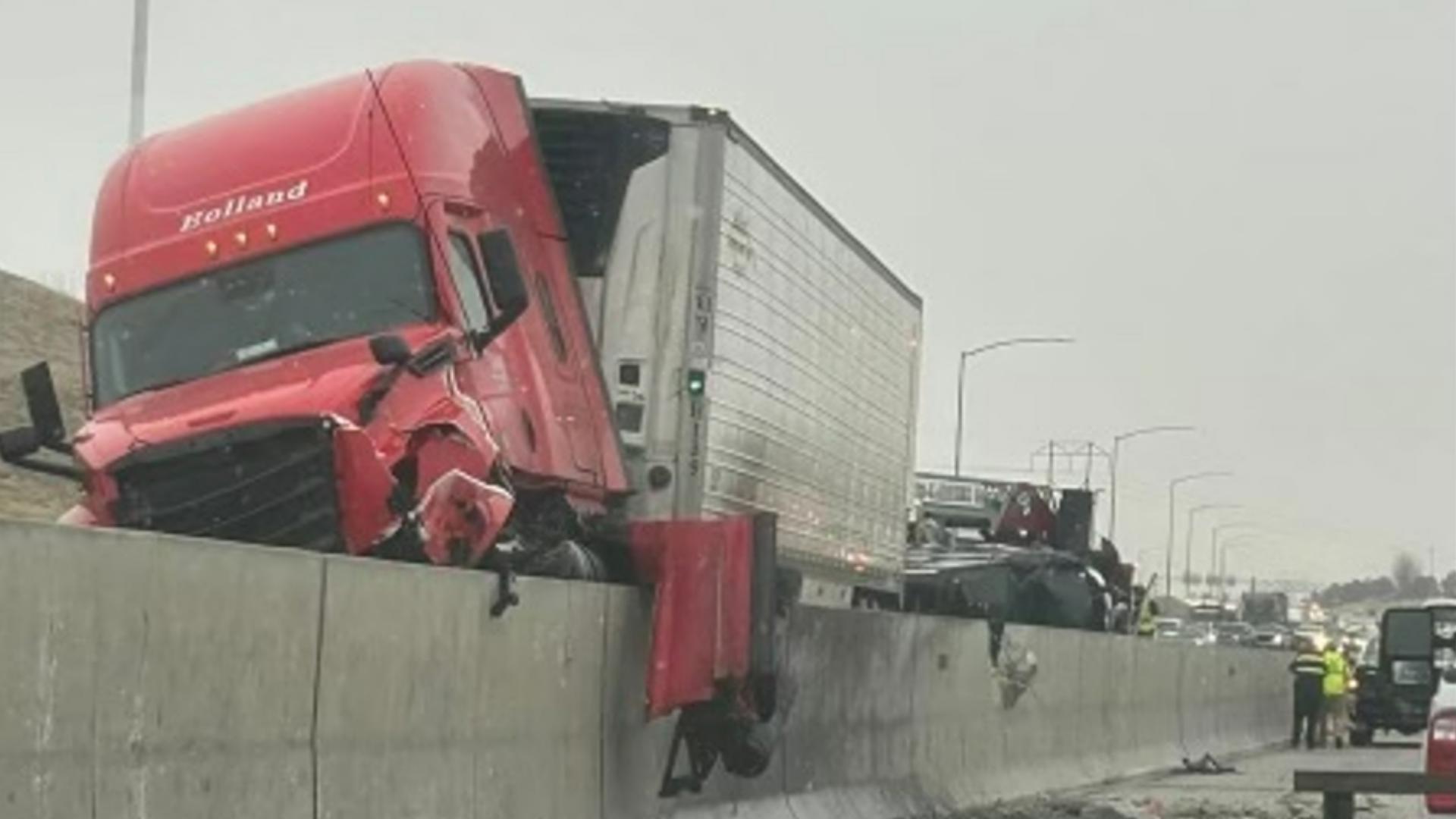 Semi-truck crash prompts eastbound I-84 closure in eastern Oregon ...
