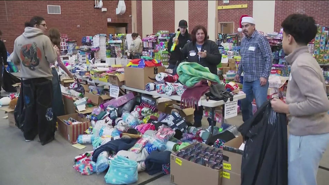 Boise Rescue Mission hosts Christmas banquet in Nampa | ktvb.com