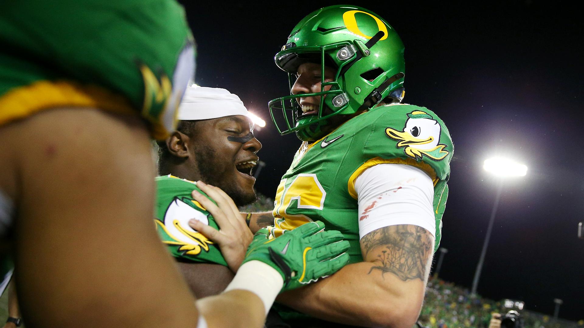 Boise State falls to No. 7 Oregon 37-34 on last-second FG | ktvb.com