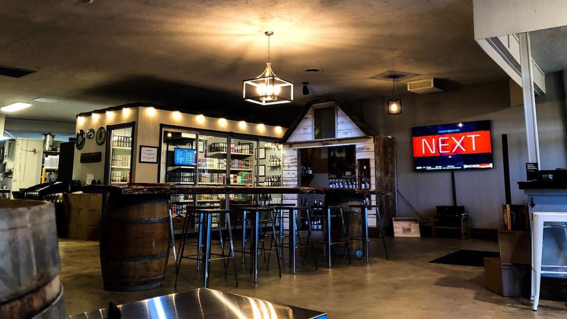 Local craft brews on the Bench: A new go-to spot for beer and wine ...