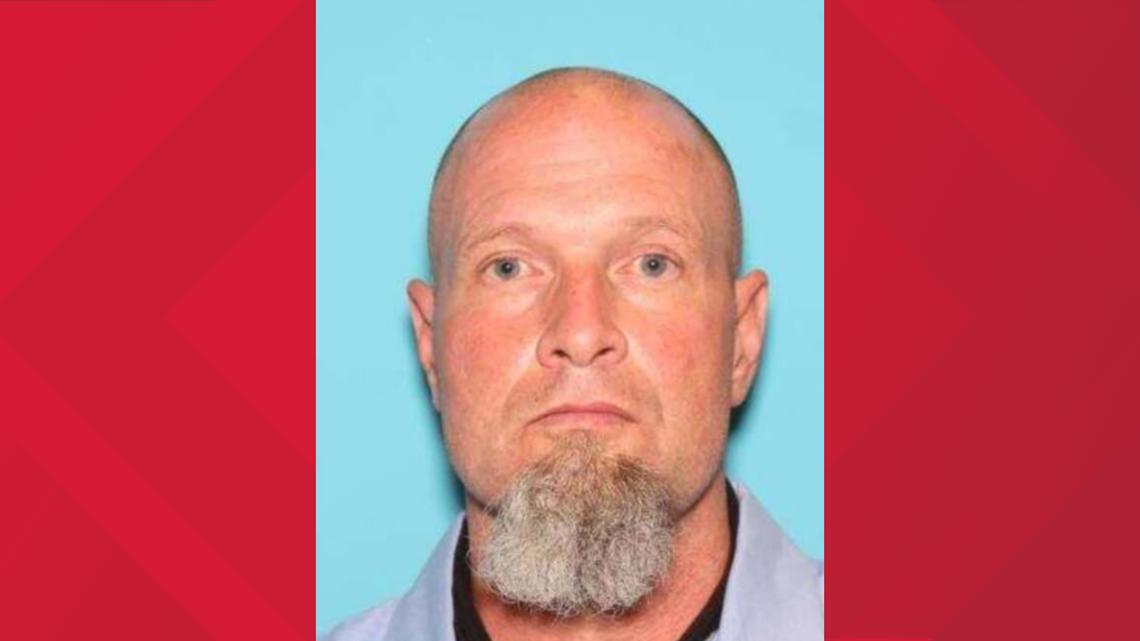 Police arrest 2 in Boise bank robbery, third suspect still on the run ...